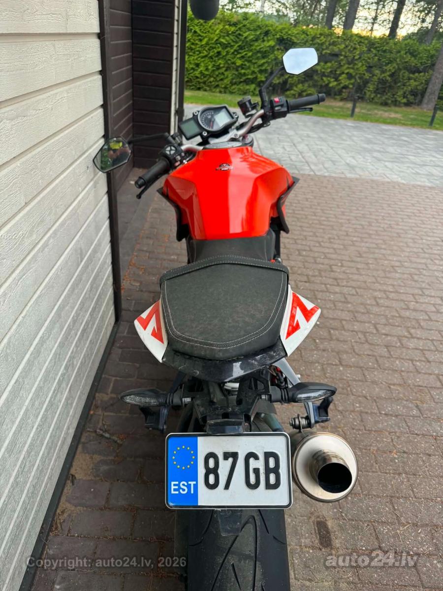 Orange KTM 1290 Super Duke 2016 in Tallinn, with an engine capacity of 1.30 L and mileage of 42 thousand km for 6200 €, photo 3 on AUTOMOTO.COM.LV