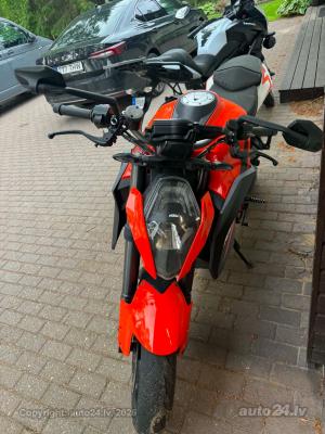 Orange KTM 1290 Super Duke 2016 in Tallinn, with an engine capacity of 1.30 L and mileage of 42 thousand km for 6200 €, photo 4 on AUTOMOTO.COM.LV