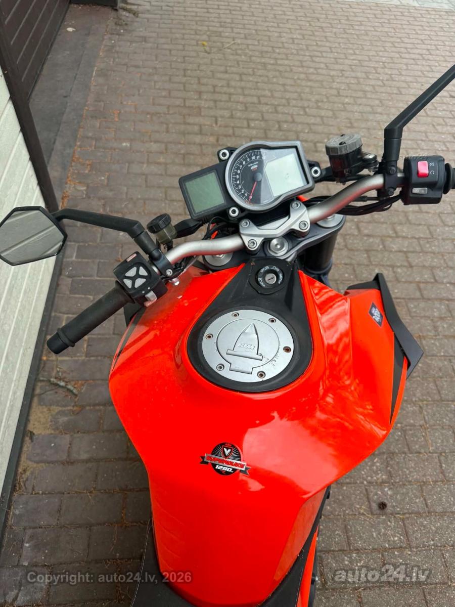 Orange KTM 1290 Super Duke 2016 in Tallinn, with an engine capacity of 1.30 L and mileage of 42 thousand km for 6200 €, photo 6 on AUTOMOTO.COM.LV