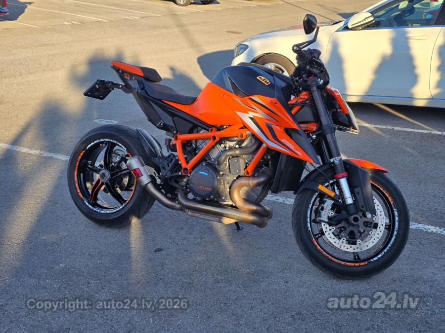 Orange KTM 1290 Super Duke 2021 in Tallinn, with an engine capacity of 1.30 L and mileage of 10 thousand km for 12200 €, photo 1 on AUTOMOTO.COM.LV