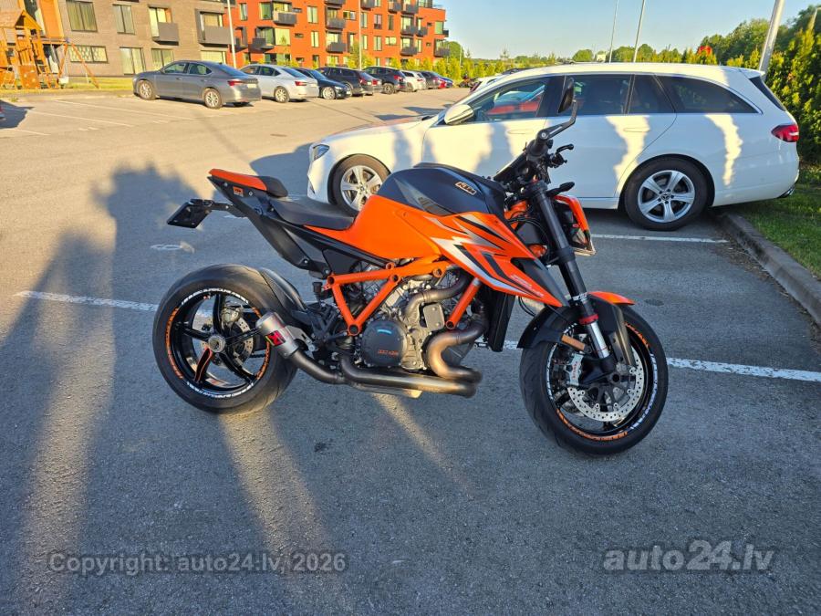 Orange KTM 1290 Super Duke 2021 in Tallinn, with an engine capacity of 1.30 L and mileage of 10 thousand km for 12200 €, photo 3 on AUTOMOTO.COM.LV