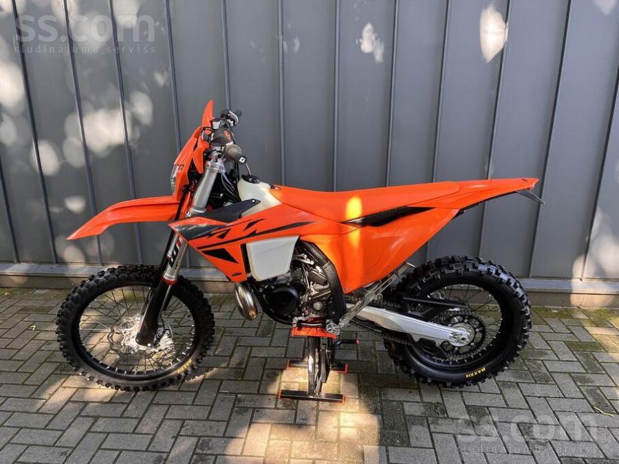 KTM 250 EXC 2025 in Riga, with an engine capacity of 0.25 L and mileage of 0 thousand km for 9800 €, photo 4 on AUTOMOTO.COM.LV