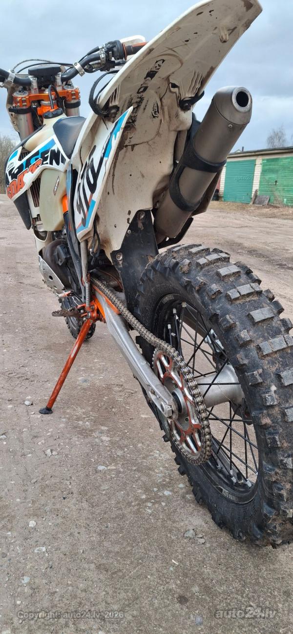 White KTM 250 EXC 2015 in Voru, with an engine capacity of 0.25 L and mileage of 0 thousand km for 3000 €, photo 4 on AUTOMOTO.COM.LV