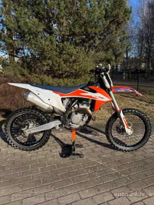 Melns KTM 250 SX-F 2020 Valga, ar dzinēja tilpumu 0.25 L un nobraukumu 156 tūkst. km par 4199 €, foto  vietnē AUTOMOTO.COM.LV