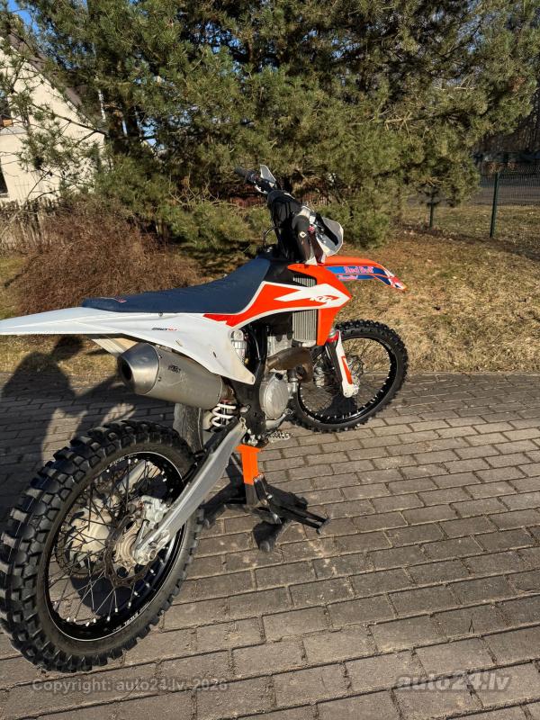 Melns KTM 250 SX-F 2020 Valga, ar dzinēja tilpumu 0.25 L un nobraukumu 156 tūkst. km par 4199 €, foto 7 vietnē AUTOMOTO.COM.LV