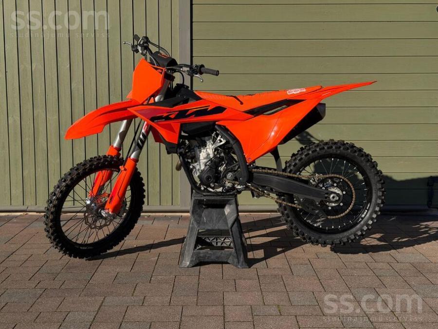 KTM 250 SX-F 2025 Rīga, ar dzinēja tilpumu 0.25 L un nobraukumu 0 tūkst. km par 6900 €, foto 1 vietnē AUTOMOTO.COM.LV
