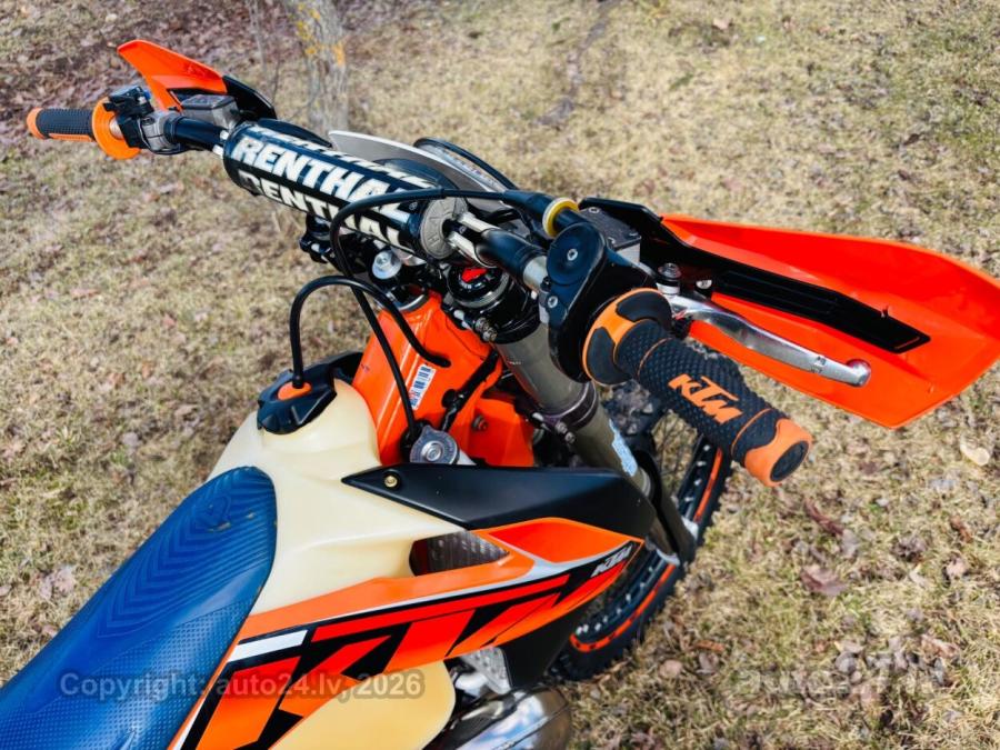 KTM 300 EXC 2015 Tartu, ar dzinēja tilpumu 0.30 L un nobraukumu 140 tūkst. km par 3500 €, foto 6 vietnē AUTOMOTO.COM.LV