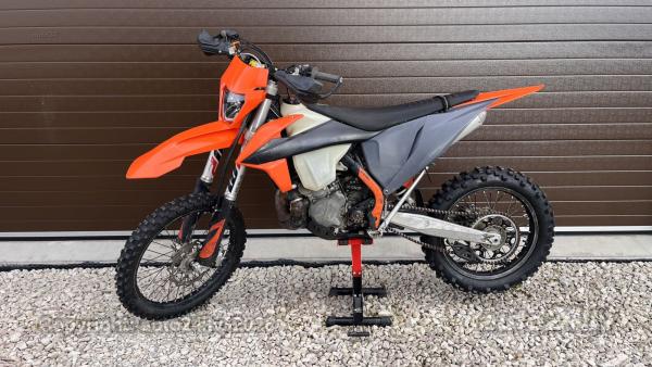 KTM 300 EXC 2020 Pērnava, ar dzinēja tilpumu 0.30 L un nobraukumu 0 tūkst. km par 4800 €, foto 2 vietnē AUTOMOTO.COM.LV