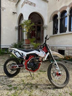 КТМ 300 EXC 2022 в Кулдига, объемом двигателя 0.30 л и пробегом 0 тыс. км за 5500 €, фото 3 на AUTOMOTO.COM.LV