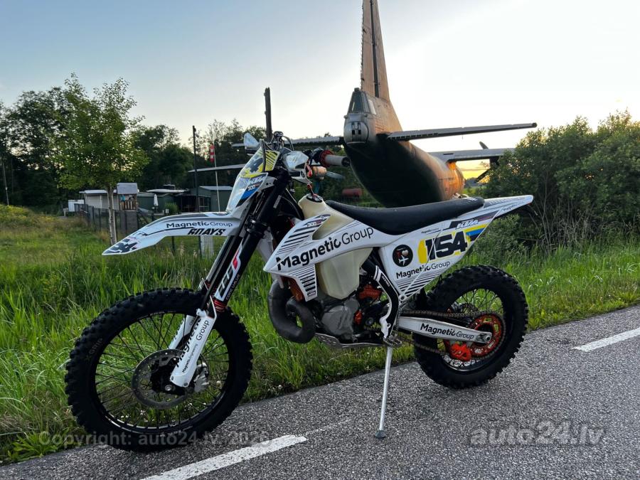 KTM 300 EXC 2022 in Tallinn, with an engine capacity of 0.30 L and mileage of 2 thousand km for 8200 €, photo 1 on AUTOMOTO.COM.LV
