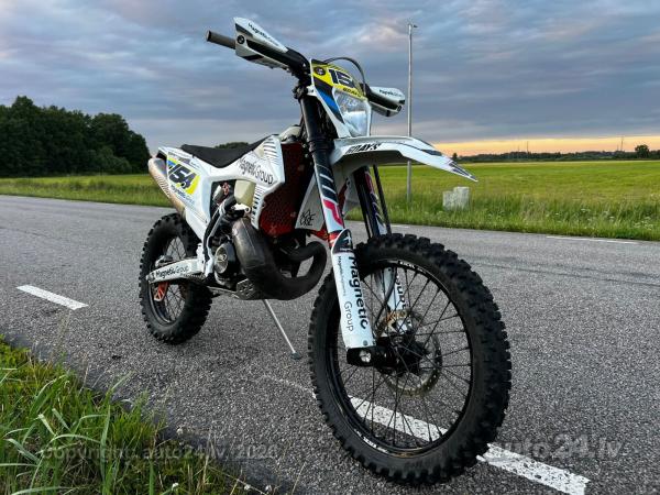 KTM 300 EXC 2022 in Tallinn, with an engine capacity of 0.30 L and mileage of 2 thousand km for 8200 €, photo 3 on AUTOMOTO.COM.LV