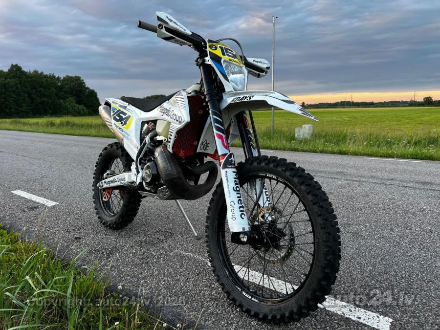 KTM 300 EXC 2022 in Tallinn, with an engine capacity of 0.30 L and mileage of 2 thousand km for 8200 €, photo 4 on AUTOMOTO.COM.LV