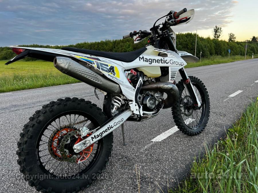 KTM 300 EXC 2022 in Tallinn, with an engine capacity of 0.30 L and mileage of 2 thousand km for 8200 €, photo 5 on AUTOMOTO.COM.LV