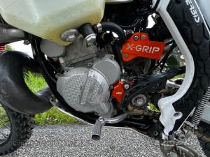 KTM 300 EXC 2022 in Tallinn, with an engine capacity of 0.30 L and mileage of 2 thousand km for 8200 €, photo 13 on AUTOMOTO.COM.LV