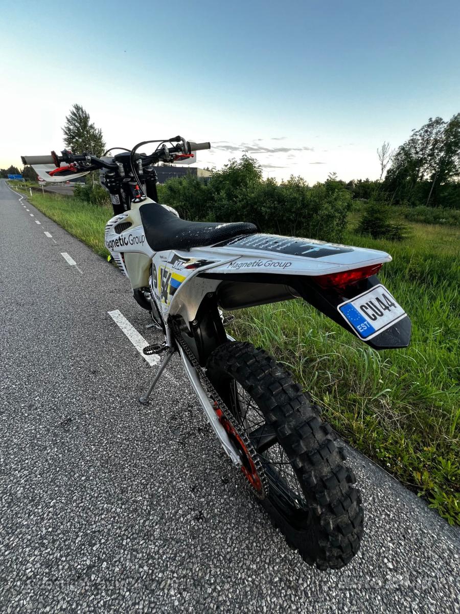 KTM 300 EXC 2022 in Tallinn, with an engine capacity of 0.30 L and mileage of 2 thousand km for 8200 €, photo 14 on AUTOMOTO.COM.LV