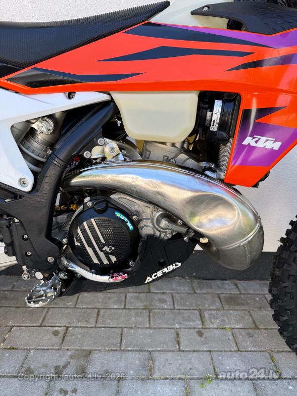 KTM 300 EXC 2024 in Tallinn, with an engine capacity of 0.30 L and mileage of 0 thousand km for 6900 €, photo 6 on AUTOMOTO.COM.LV