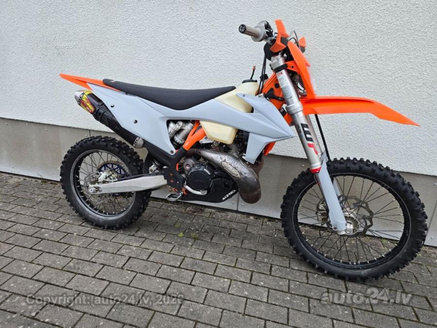 Oranžs KTM 300 EXC 2022 Keila, ar dzinēja tilpumu 0.30 L un nobraukumu 213 tūkst. km par 5800 €, foto 1 vietnē AUTOMOTO.COM.LV