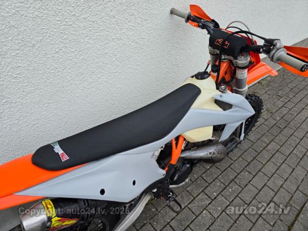Oranžs KTM 300 EXC 2022 Keila, ar dzinēja tilpumu 0.30 L un nobraukumu 213 tūkst. km par 5800 €, foto 7 vietnē AUTOMOTO.COM.LV
