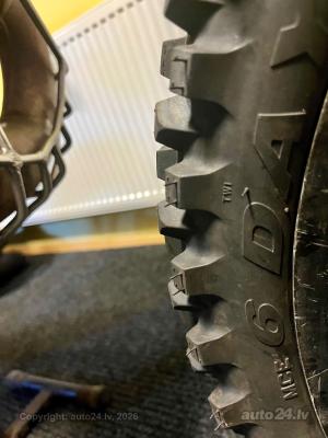 Balts KTM 300 EXC 2024 Pērnava, ar dzinēja tilpumu 0.29 L un nobraukumu 3 tūkst. km par 7200 €, foto 23 vietnē AUTOMOTO.COM.LV