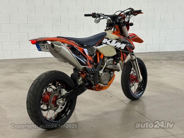 Oranžs KTM 350 EXC-F 2016 Tallina, ar dzinēja tilpumu 0.35 L un nobraukumu 6 tūkst. km par 4890 €, foto 5 vietnē AUTOMOTO.COM.LV
