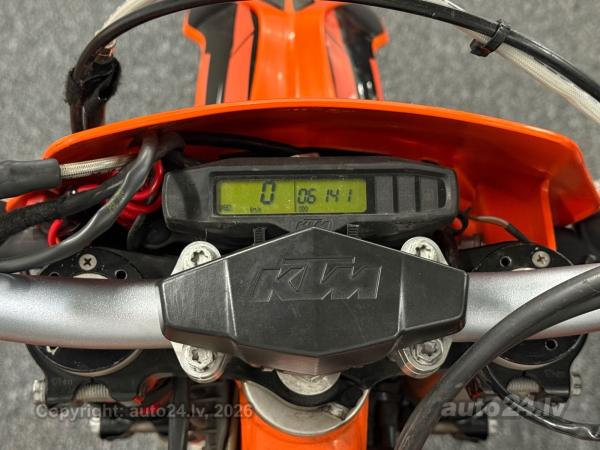 Oranžs KTM 350 EXC-F 2016 Tallina, ar dzinēja tilpumu 0.35 L un nobraukumu 6 tūkst. km par 4890 €, foto 7 vietnē AUTOMOTO.COM.LV