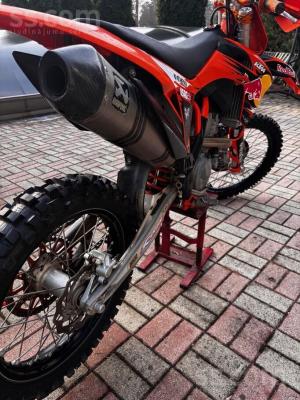 KTM 350 SX-F 2011 in Riga, with an engine capacity of 0.35 L and mileage of 0 thousand km for 4150 €, photo 3 on AUTOMOTO.COM.LV