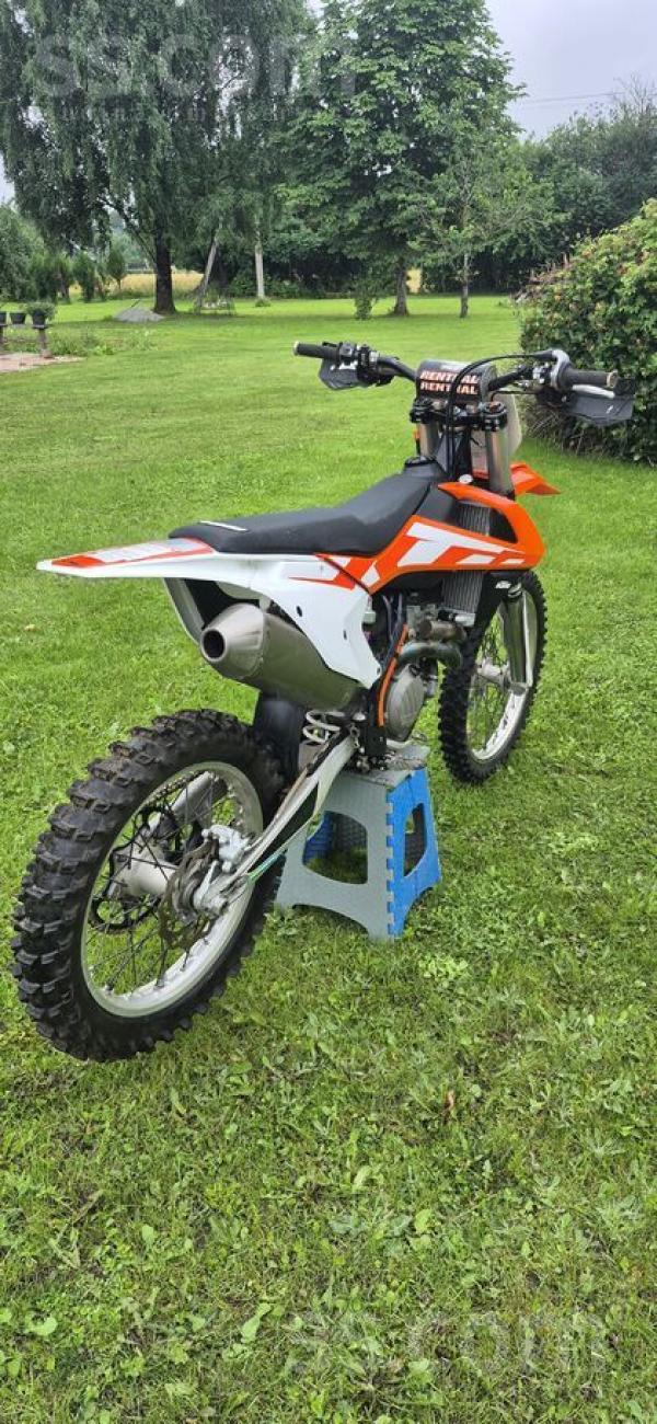 KTM 350 SX-F 2017 in Saldus, with an engine capacity of 0.35 L and mileage of 0 thousand km for 2700 €, photo 4 on AUTOMOTO.COM.LV
