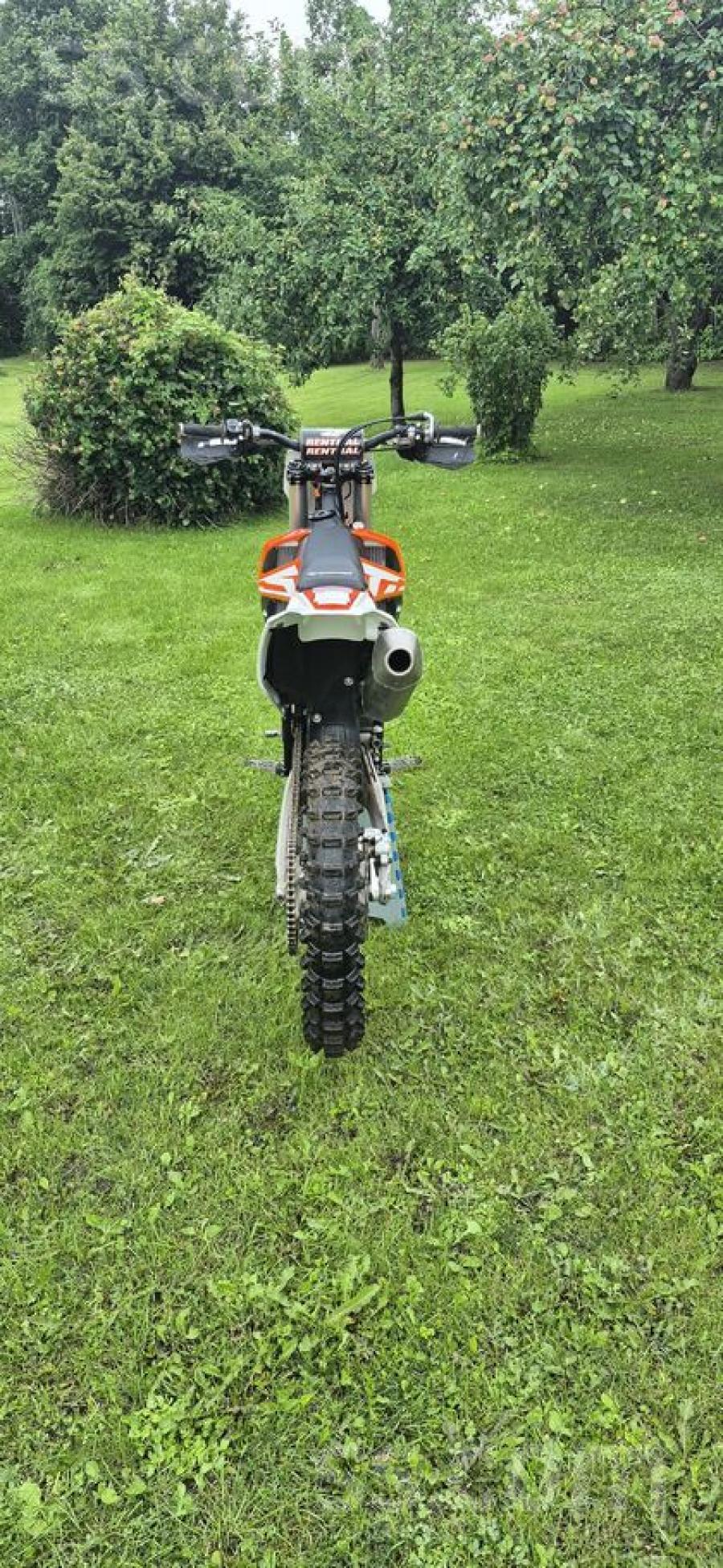 KTM 350 SX-F 2017 in Saldus, with an engine capacity of 0.35 L and mileage of 0 thousand km for 2700 €, photo 9 on AUTOMOTO.COM.LV