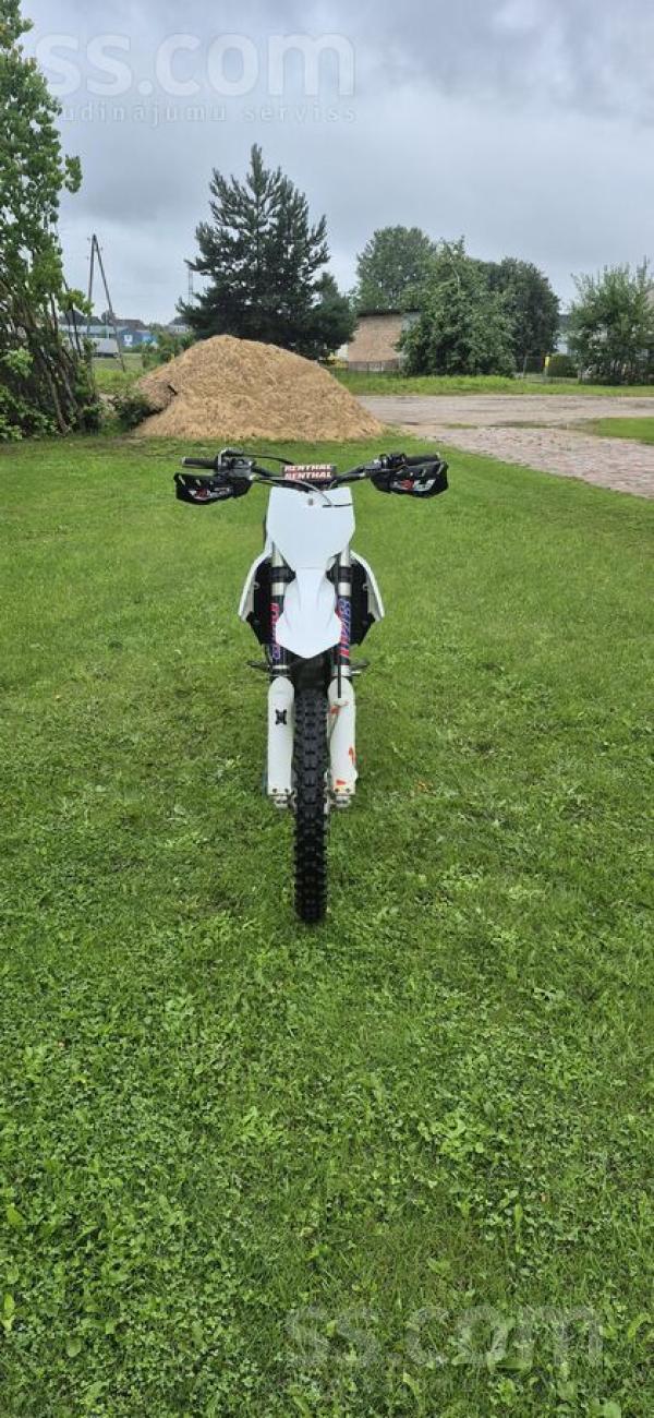 KTM 350 SX-F 2017 in Saldus, with an engine capacity of 0.35 L and mileage of 0 thousand km for 2700 €, photo 9 on AUTOMOTO.COM.LV