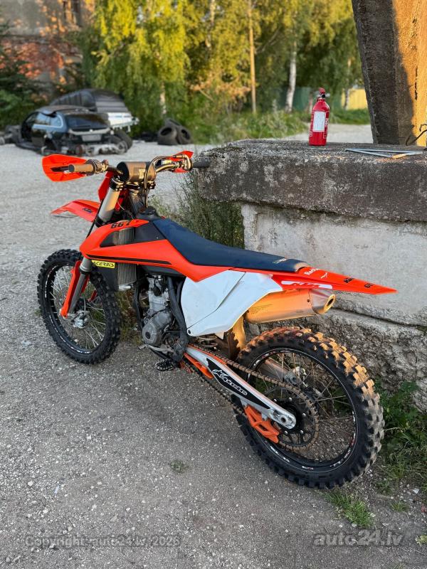 KTM 350 SX-F 2017 in Narva, with an engine capacity of 0.35 L and mileage of 0 thousand km for 2900 €, photo 2 on AUTOMOTO.COM.LV