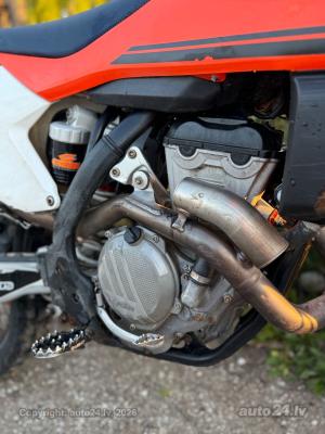 KTM 350 SX-F 2017 in Narva, with an engine capacity of 0.35 L and mileage of 0 thousand km for 2900 €, photo 5 on AUTOMOTO.COM.LV