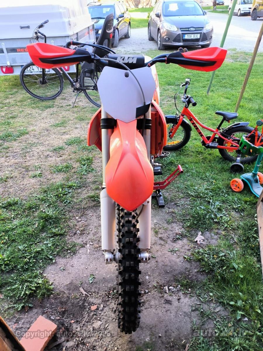 Oranžs KTM 350 SX-F 2013 Tallina, ar dzinēja tilpumu 0.35 L un nobraukumu 0 tūkst. km par 2400 €, foto 4 vietnē AUTOMOTO.COM.LV