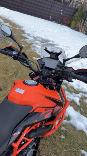 KTM 390 Adventure 2025 Tallina, ar dzinēja tilpumu 0.37 L un nobraukumu 4 tūkst. km par 4900 €, foto 5 vietnē AUTOMOTO.COM.LV