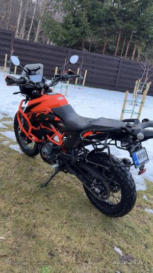 KTM 390 Adventure 2025 Tallina, ar dzinēja tilpumu 0.37 L un nobraukumu 4 tūkst. km par 4900 €, foto 9 vietnē AUTOMOTO.COM.LV