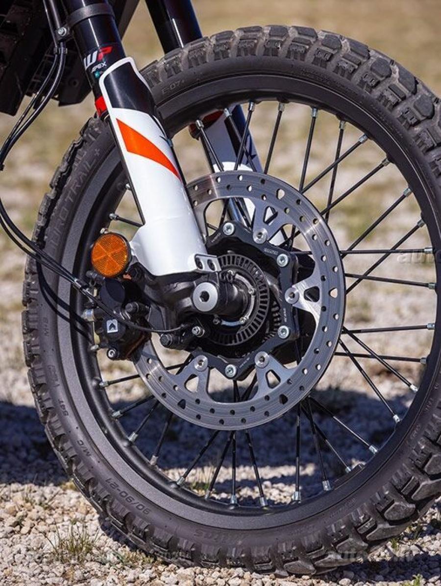 KTM 390 Adventure 2026 Tartu, ar dzinēja tilpumu 0.40 L un nobraukumu 1 tūkst. km par 7200 €, foto 11 vietnē AUTOMOTO.COM.LV
