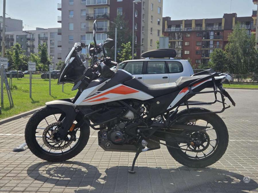 Белый КТМ 390 Adventure 2020 в Вильнюс, объемом двигателя 0.37 л и пробегом 29 тыс. км за 4200 €, фото 4 на AUTOMOTO.COM.LV