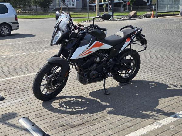 Белый КТМ 390 Adventure 2020 в Вильнюс, объемом двигателя 0.37 л и пробегом 29 тыс. км за 4200 €, фото 4 на AUTOMOTO.COM.LV