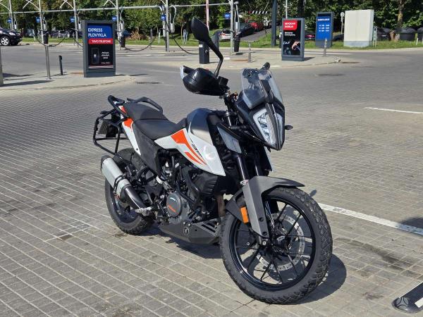 Белый КТМ 390 Adventure 2020 в Вильнюс, объемом двигателя 0.37 л и пробегом 29 тыс. км за 4200 €, фото 5 на AUTOMOTO.COM.LV