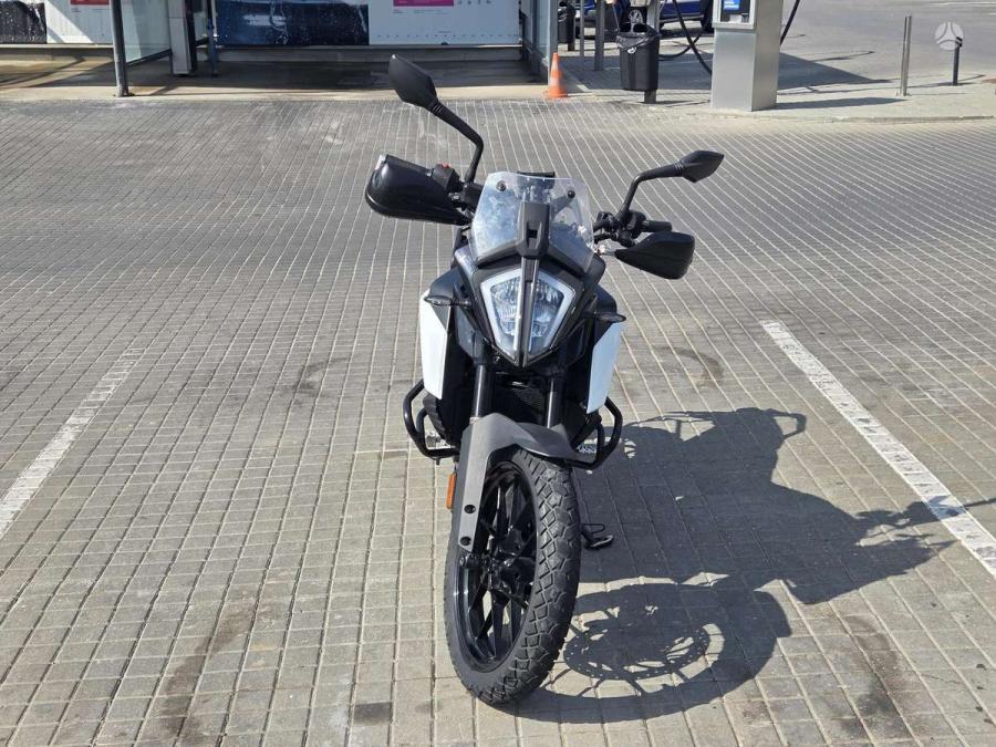 Белый КТМ 390 Adventure 2020 в Вильнюс, объемом двигателя 0.37 л и пробегом 29 тыс. км за 4200 €, фото 7 на AUTOMOTO.COM.LV