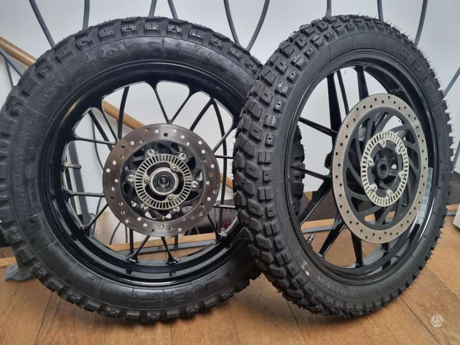 Белый КТМ 390 Adventure 2020 в Вильнюс, объемом двигателя 0.37 л и пробегом 29 тыс. км за 4200 €, фото 23 на AUTOMOTO.COM.LV