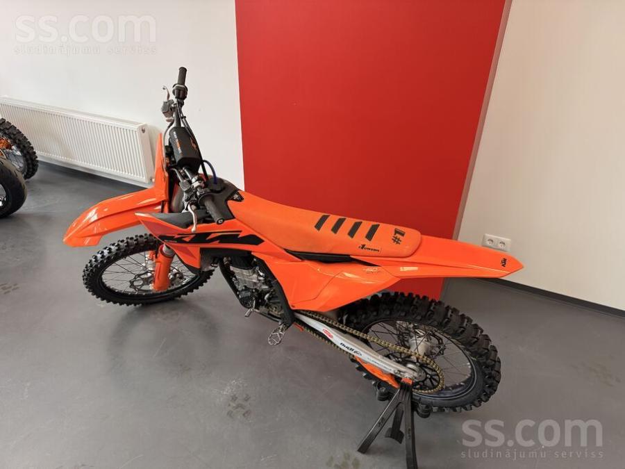 КТМ 450 SX-F 2025 в Рига, объемом двигателя 0.45 л и пробегом 0 тыс. км за 5990 €, фото 3 на AUTOMOTO.COM.LV