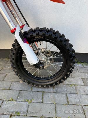 KTM 65 SX 2024 Tallina, ar dzinēja tilpumu 65.00 L un nobraukumu 0 tūkst. km par 3300 €, foto 13 vietnē AUTOMOTO.COM.LV
