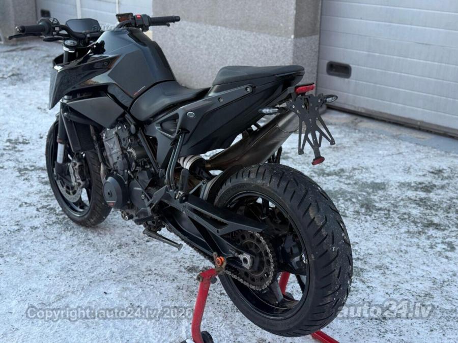 Melns KTM 690 Duke 2020 Pērnava, ar dzinēja tilpumu 0.79 L un nobraukumu 25 tūkst. km par 6490 €, foto 9 vietnē AUTOMOTO.COM.LV
