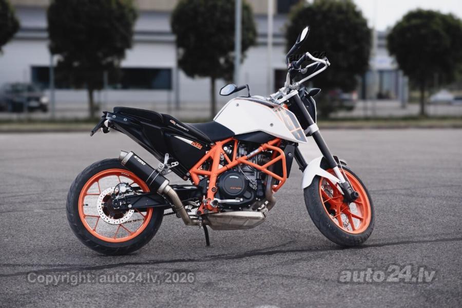 КТМ 690 Duke 2014 в Пярну, объемом двигателя 0.00 л и пробегом 39 тыс. км за 3590 €, фото 3 на AUTOMOTO.COM.LV