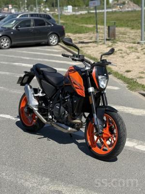 KTM 690 Duke 2019 in Riga, with an engine capacity of 0.69 L and mileage of 0 thousand km for 5800 €, photo 3 on AUTOMOTO.COM.LV