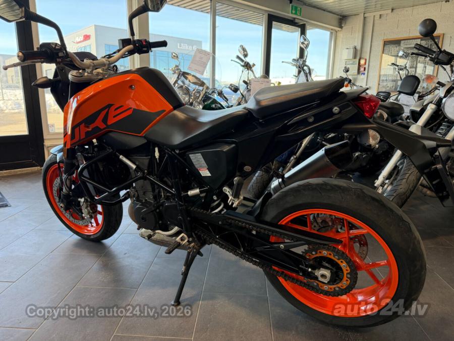 Orange KTM 690 Duke 2018 in Tallinn, with an engine capacity of 0.69 L and mileage of 31 thousand km for 3990 €, photo 14 on AUTOMOTO.COM.LV