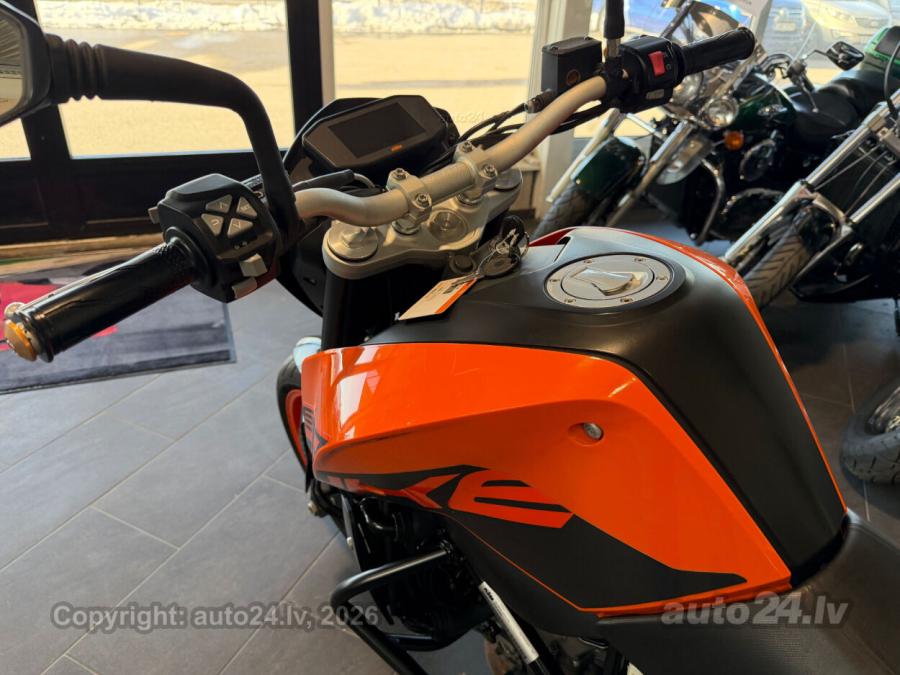 Orange KTM 690 Duke 2018 in Tallinn, with an engine capacity of 0.69 L and mileage of 31 thousand km for 3990 €, photo 15 on AUTOMOTO.COM.LV