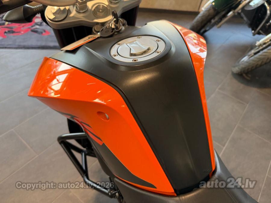 Orange KTM 690 Duke 2018 in Tallinn, with an engine capacity of 0.69 L and mileage of 31 thousand km for 3990 €, photo 19 on AUTOMOTO.COM.LV