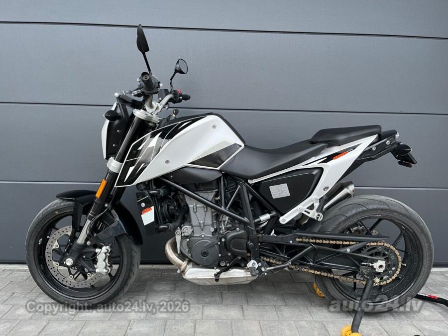 White KTM 690 Duke 2016 in Parnu, with an engine capacity of 0.69 L and mileage of 27 thousand km for 4800 €, photo 3 on AUTOMOTO.COM.LV