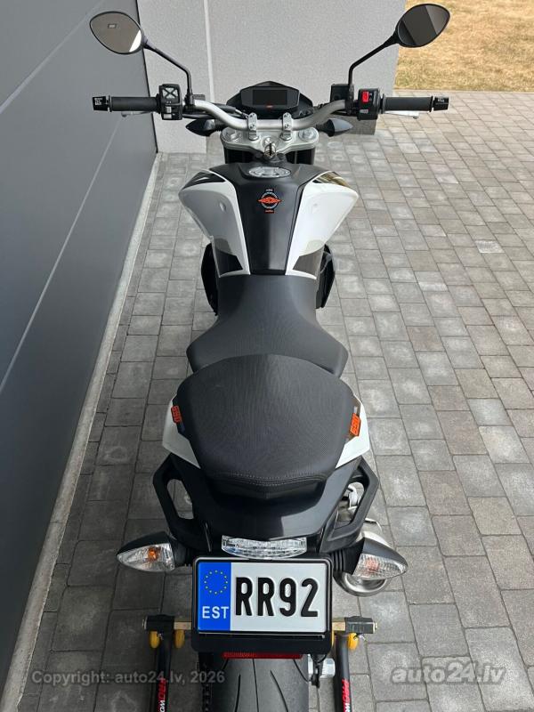Balts KTM 690 Duke 2016 Pērnava, ar dzinēja tilpumu 0.69 L un nobraukumu 27 tūkst. km par 4800 €, foto 7 vietnē AUTOMOTO.COM.LV
